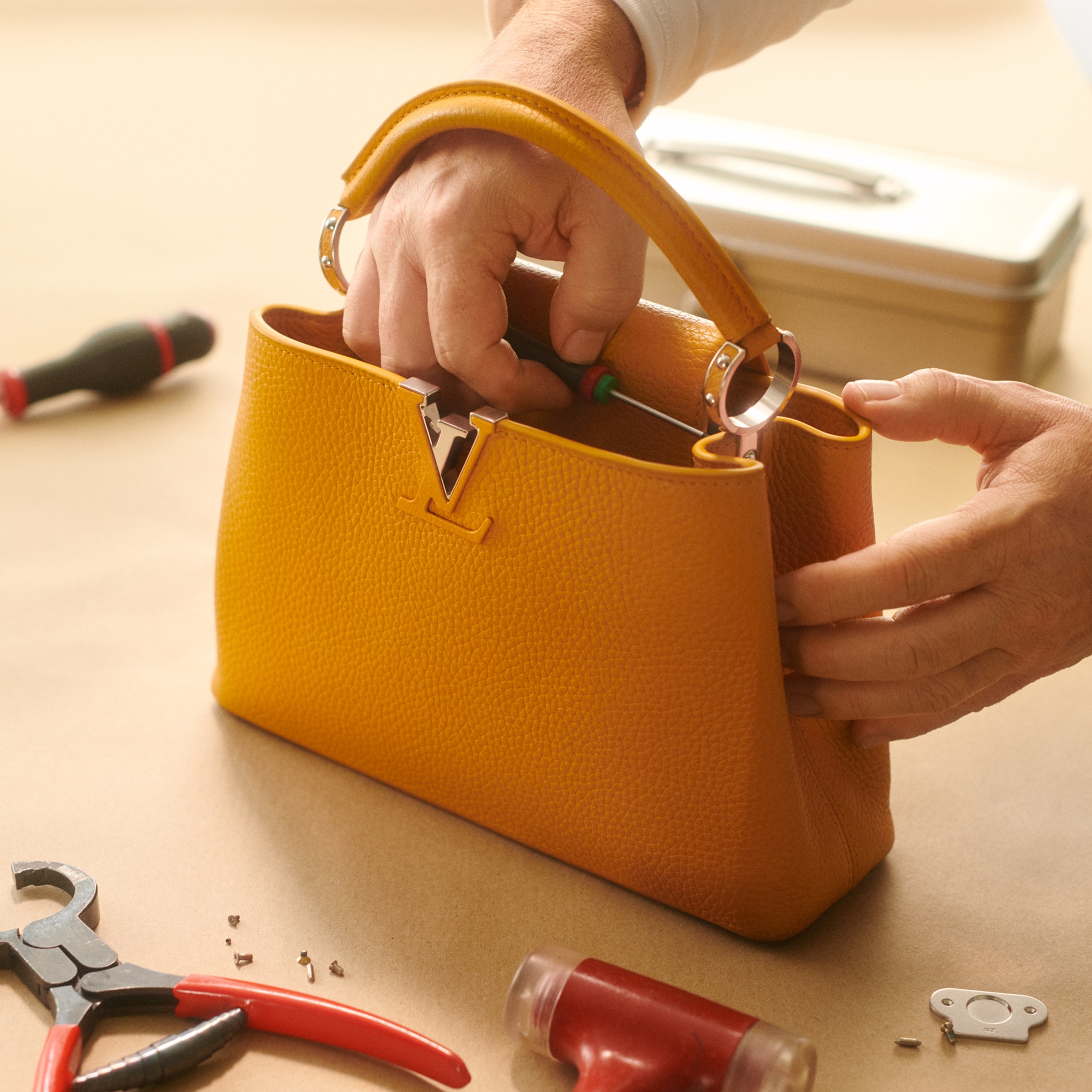 The Art of Craftsmanship: Lederwaren | LOUIS VUITTON