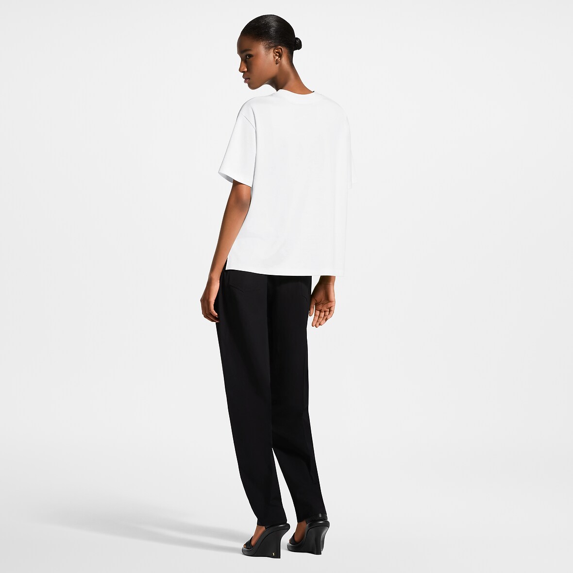 T-Shirt mit Block-Akzenten samt Signatur - Ready to Wear | LOUIS VUITTON